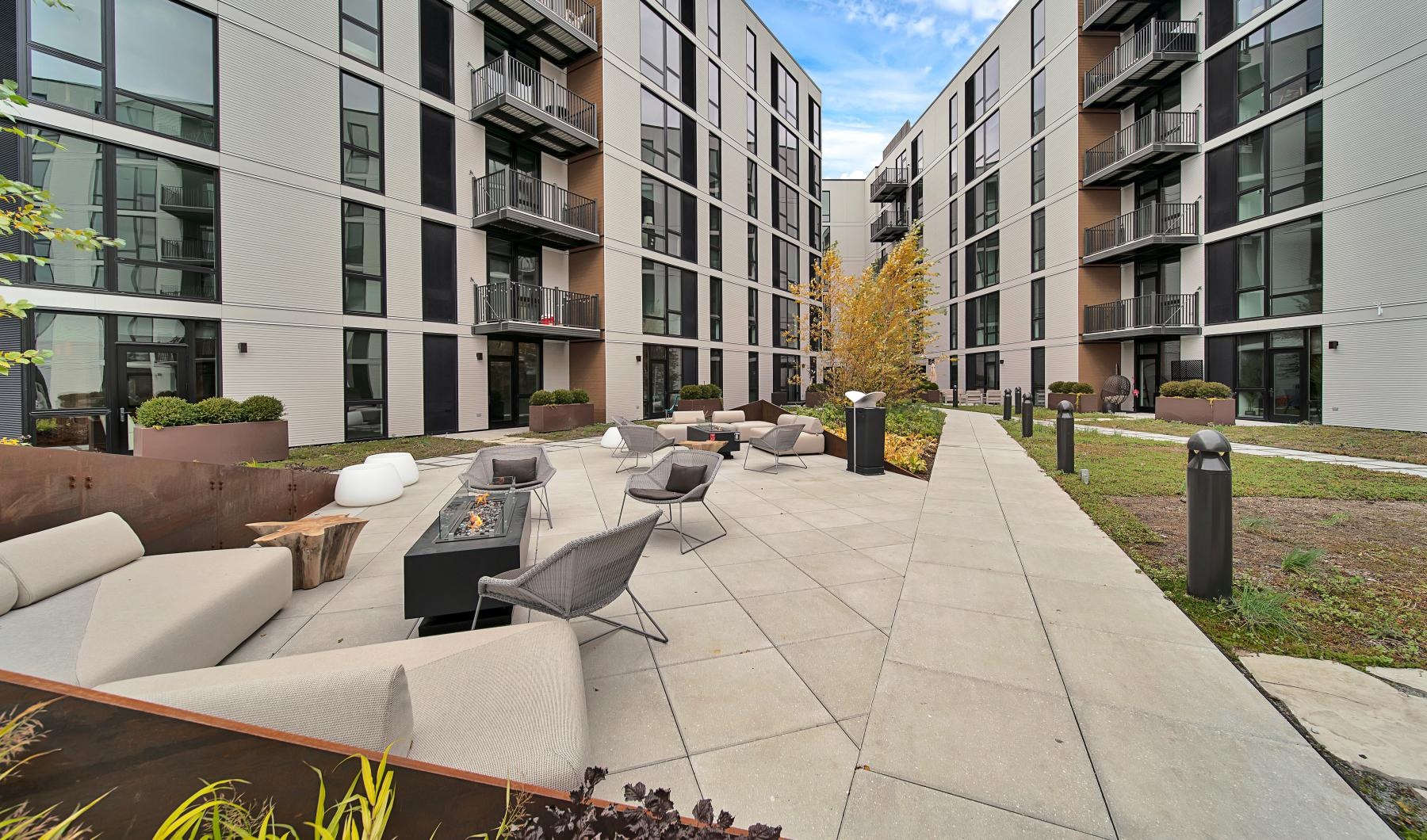Chicago apartments for rent | Triangle Square